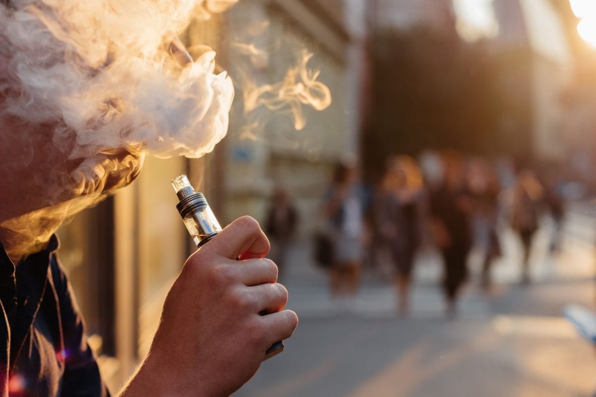 Can I Put My Vape in Water to Kill it? Examining the Dangers and ...